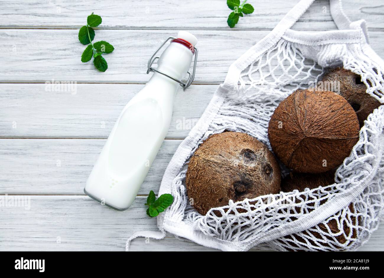 Bag of coconuts hi-res stock photography and images - Alamy