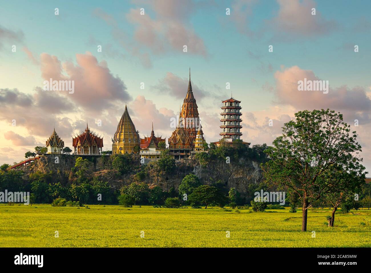 Tiger temples hi-res stock photography and images - Alamy