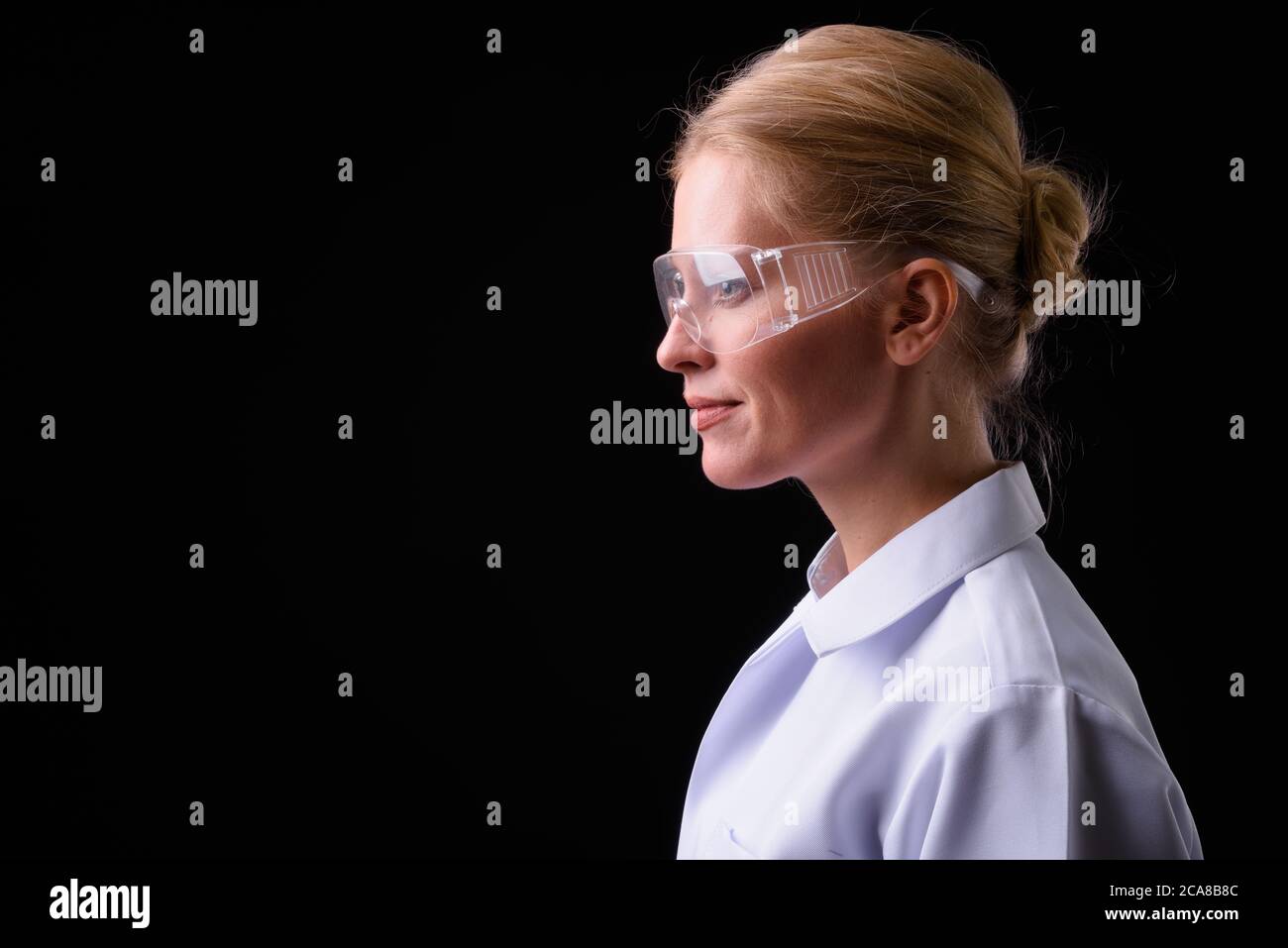 Portrait beautiful scientist woman hi-res stock photography and images ...