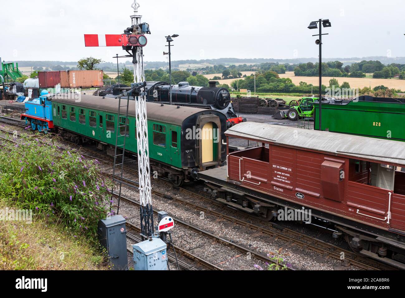 "Thomas the Tank Engine" pulls a children's excursion train out of ...