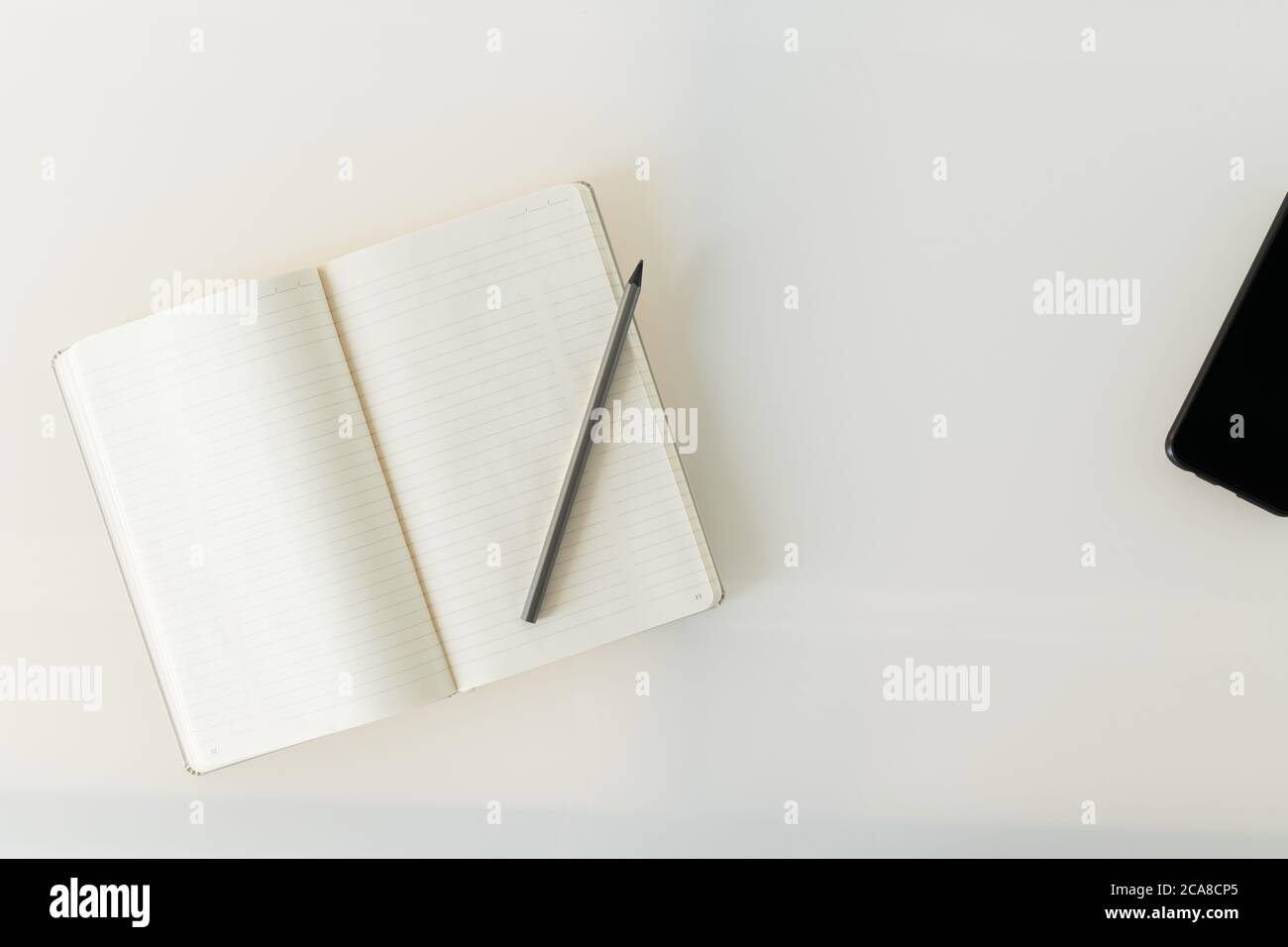 Office tabletop hi-res stock photography and images - Alamy