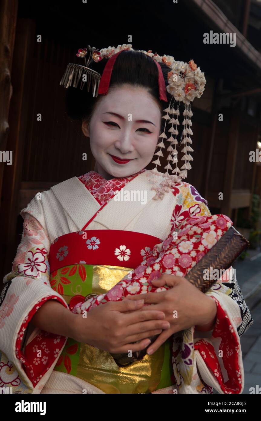 Japanese smiling hi-res stock photography and images - Alamy