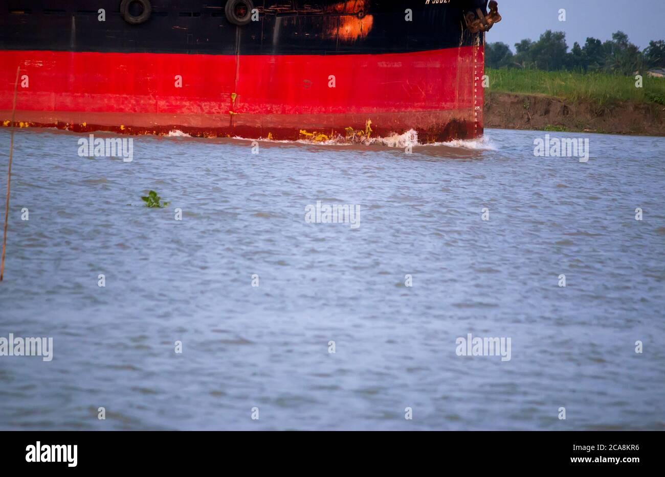 Background large ships hi-res stock photography and images - Alamy