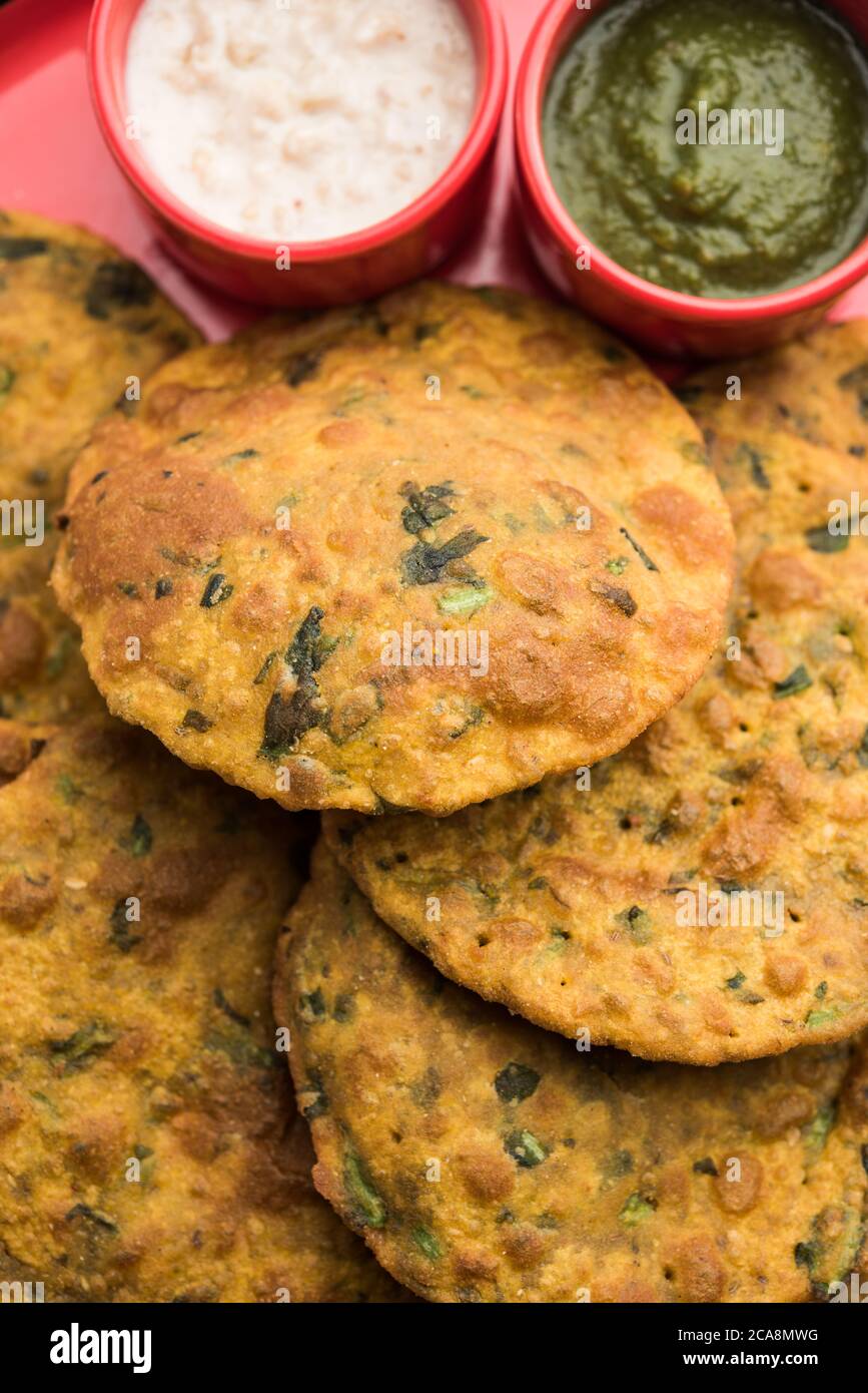 Spinach puri hi-res stock photography and images - Alamy