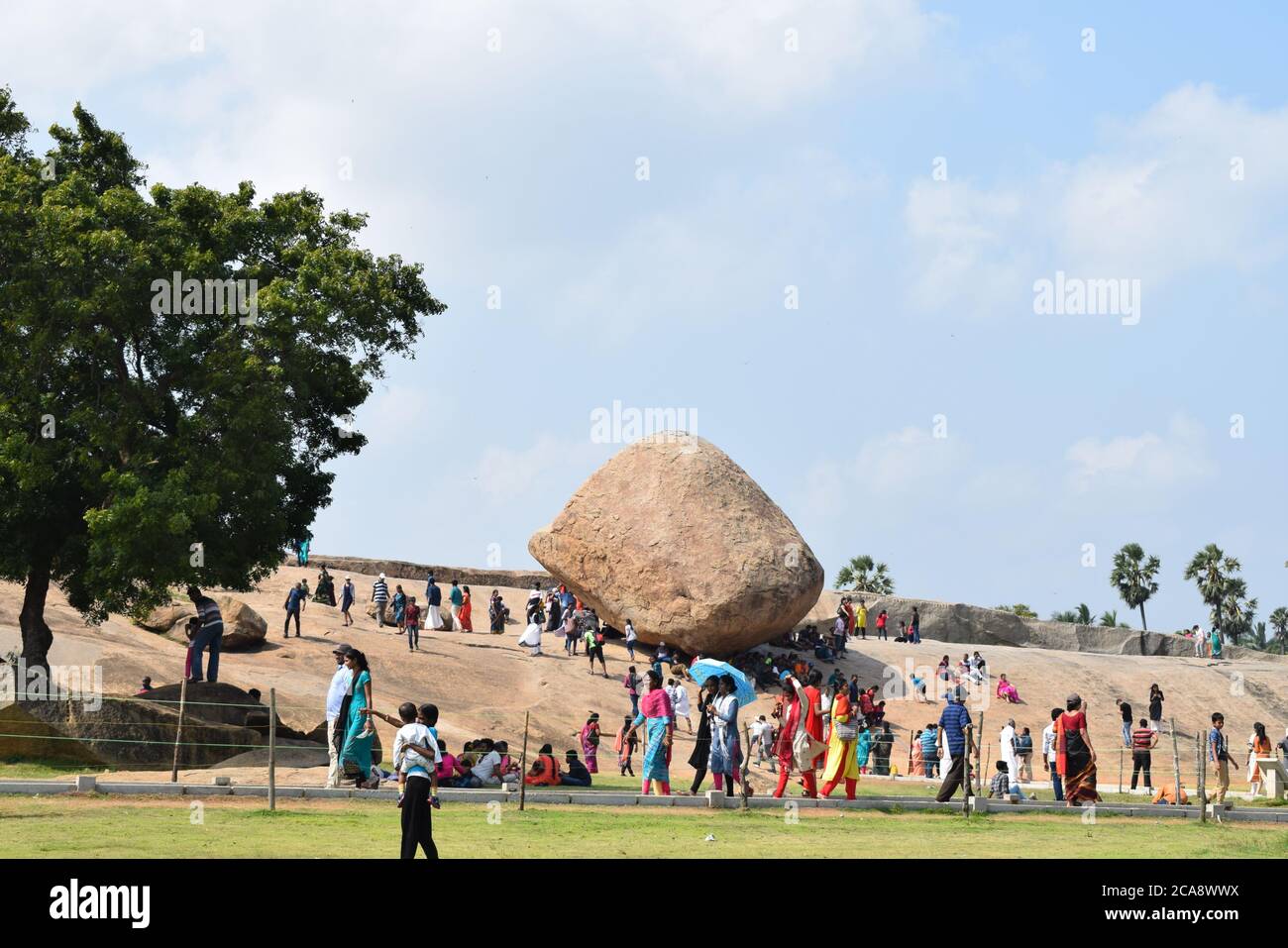 MAHABALIPURAM ON 28 DEC 2019 :Krishna's butterball, the giant natural ...