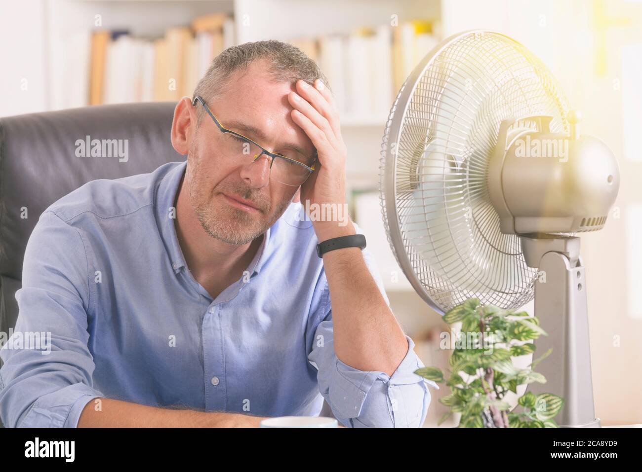 Hot office fan hi-res stock photography and images - Alamy