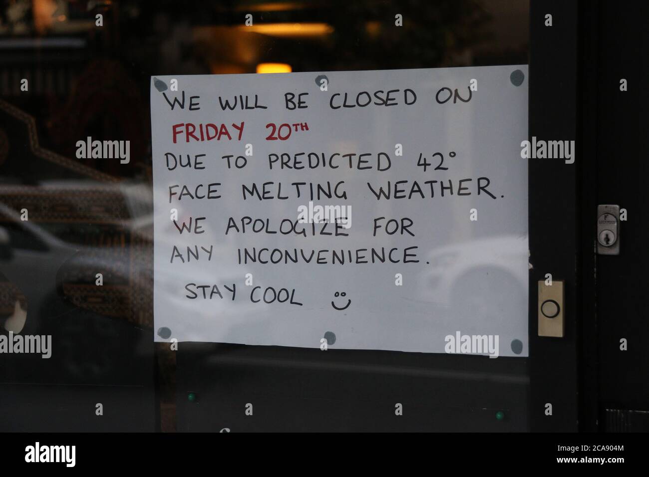 Shop closed due to hot weather in Sydney, Australia Stock Photo - Alamy