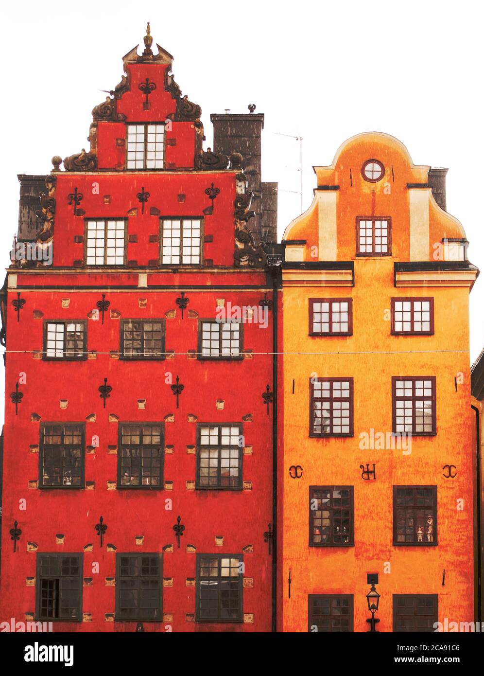 Red and yellow buildings hi-res stock photography and images - Alamy