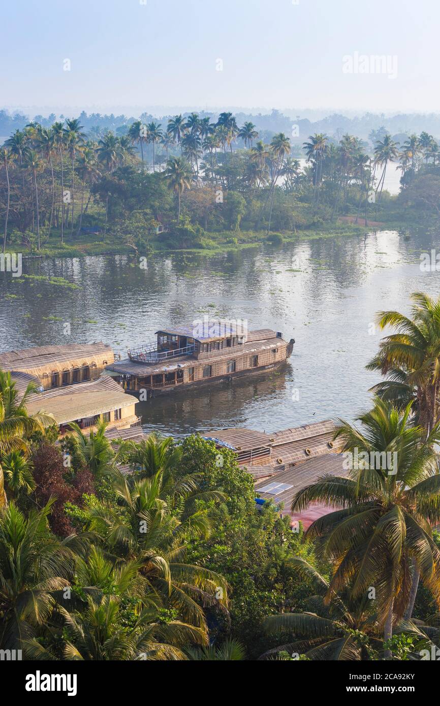 Backwaters of alleppey hi-res stock photography and images - Alamy
