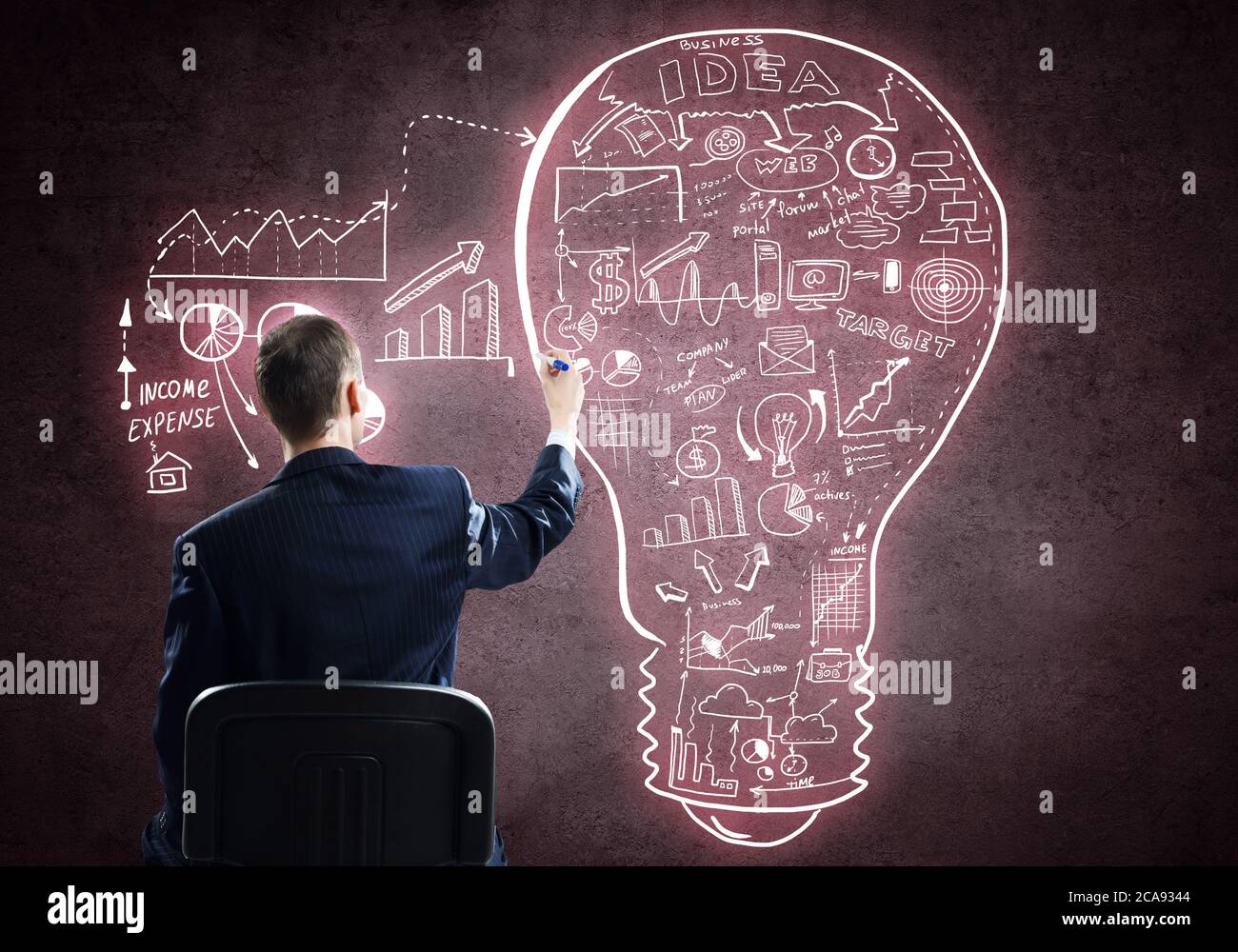 Businessman drawing business strategy Stock Photo - Alamy