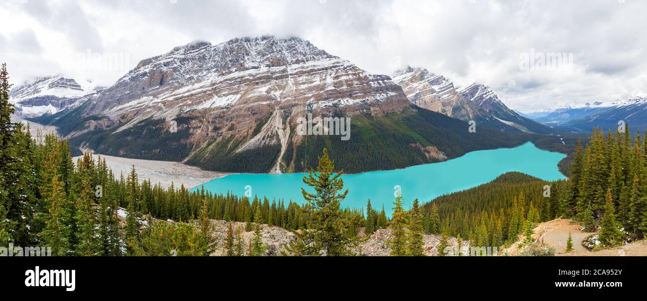 Bow summit banff national park rocky hi-res stock photography and ...