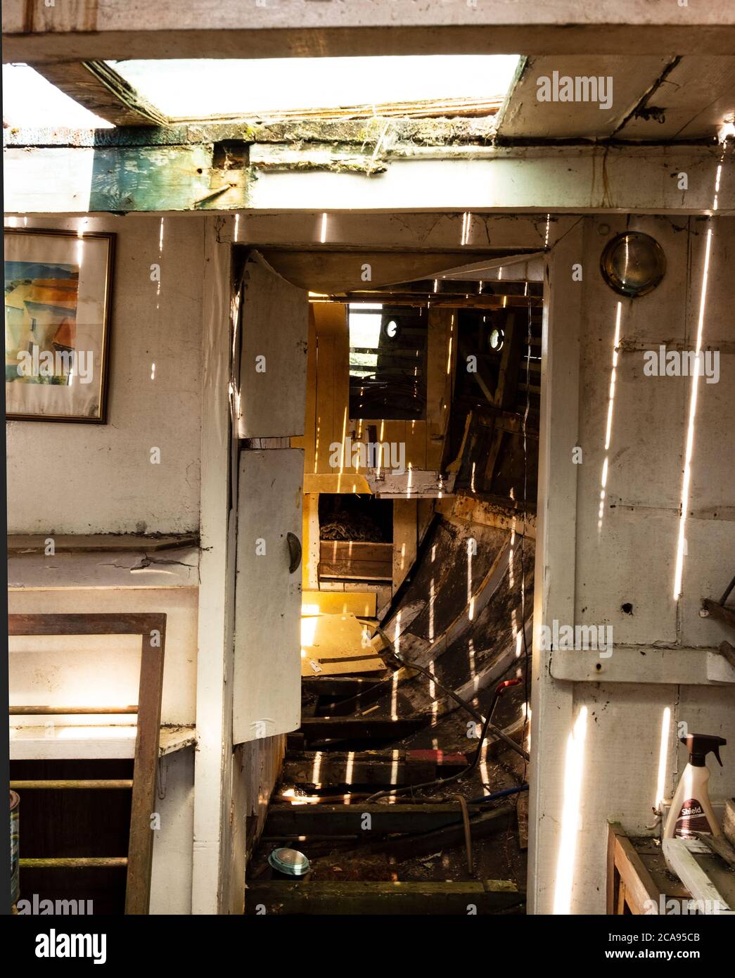 Narrow boat interior hi-res stock photography and images - Alamy