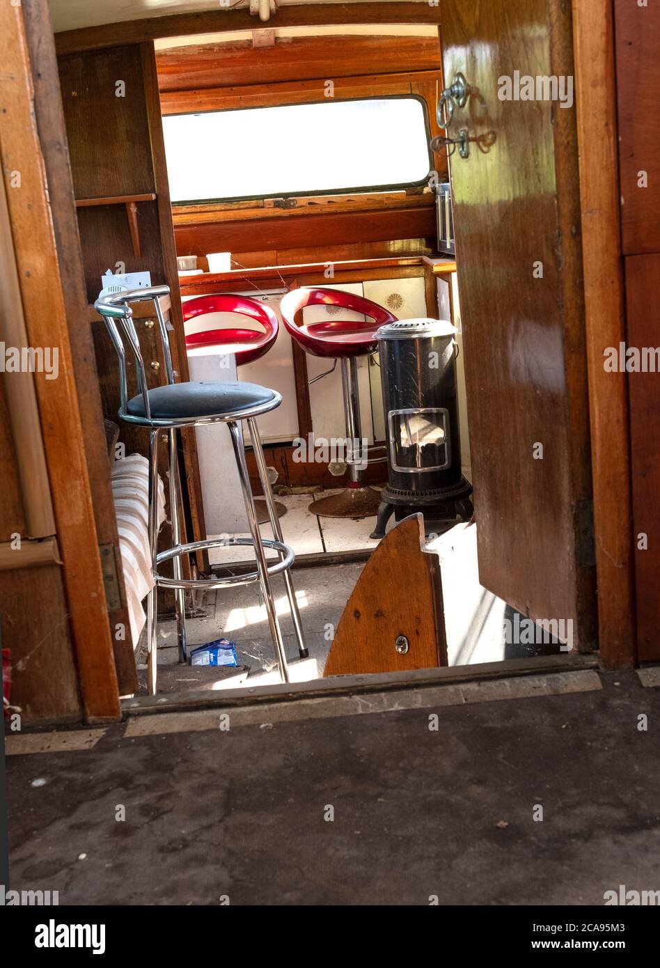 Narrow boat interior hi-res stock photography and images - Alamy