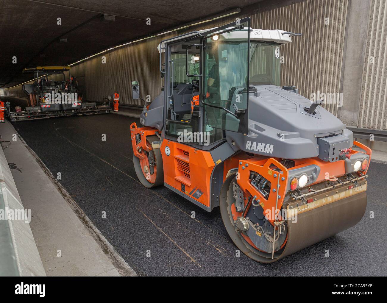 Car tunnel works hi-res stock photography and images - Alamy