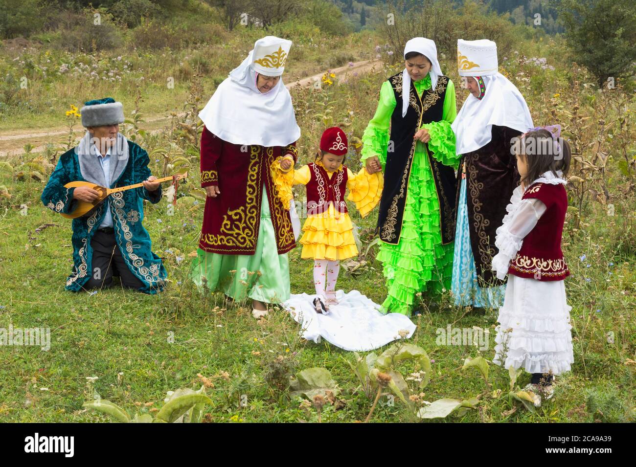 Ata tribe hi-res stock photography and images - Alamy