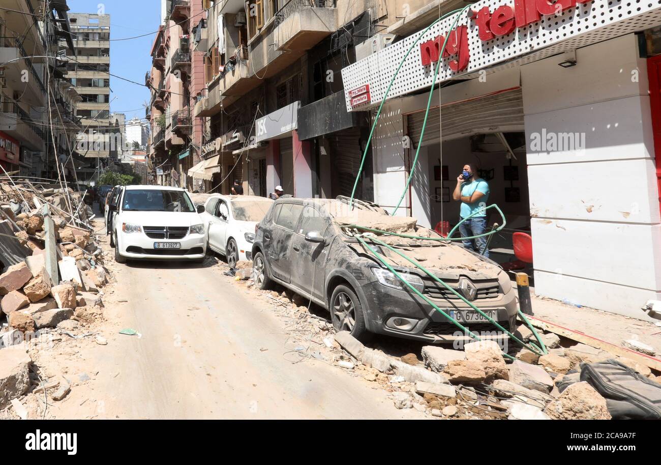 Beirut, Lebanon. 05th Aug, 2020. Lebanese inspect the damage of a ...