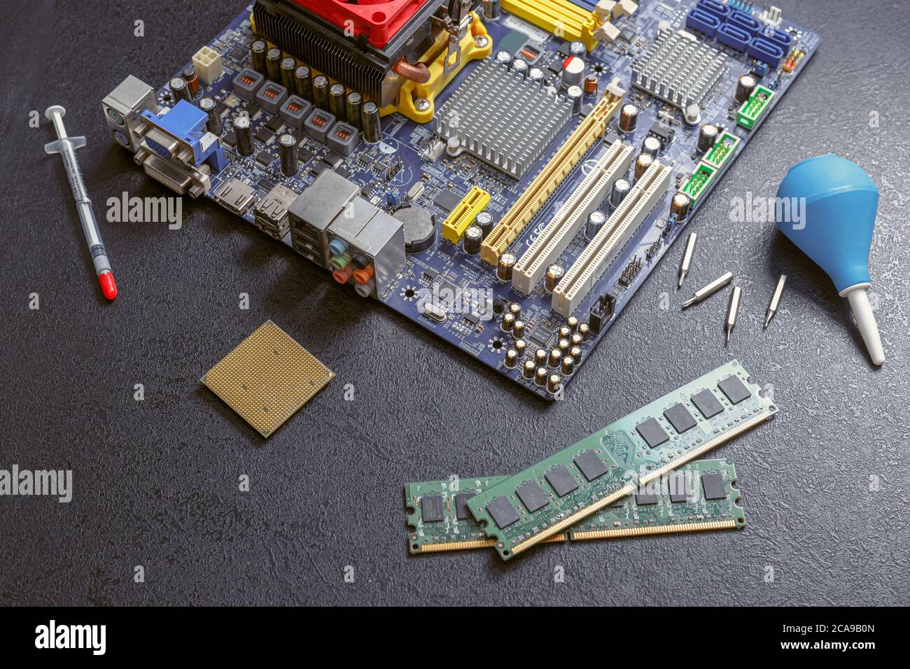Computer motherboard two ram hi-res stock photography and images - Alamy
