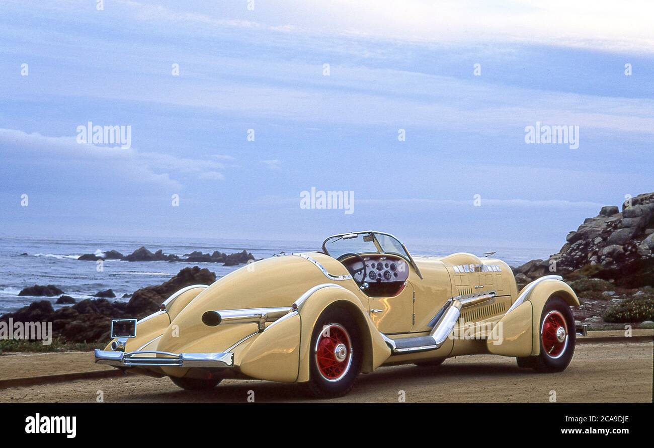 1935 duesenberg mormon meteor ii hi-res stock photography and images ...