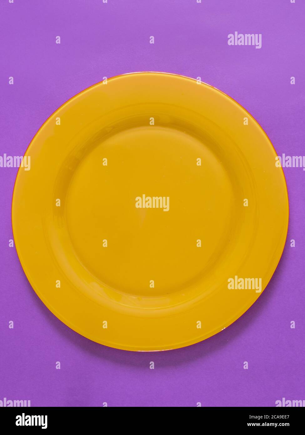 Empty purple plate on hi-res stock photography and images - Alamy