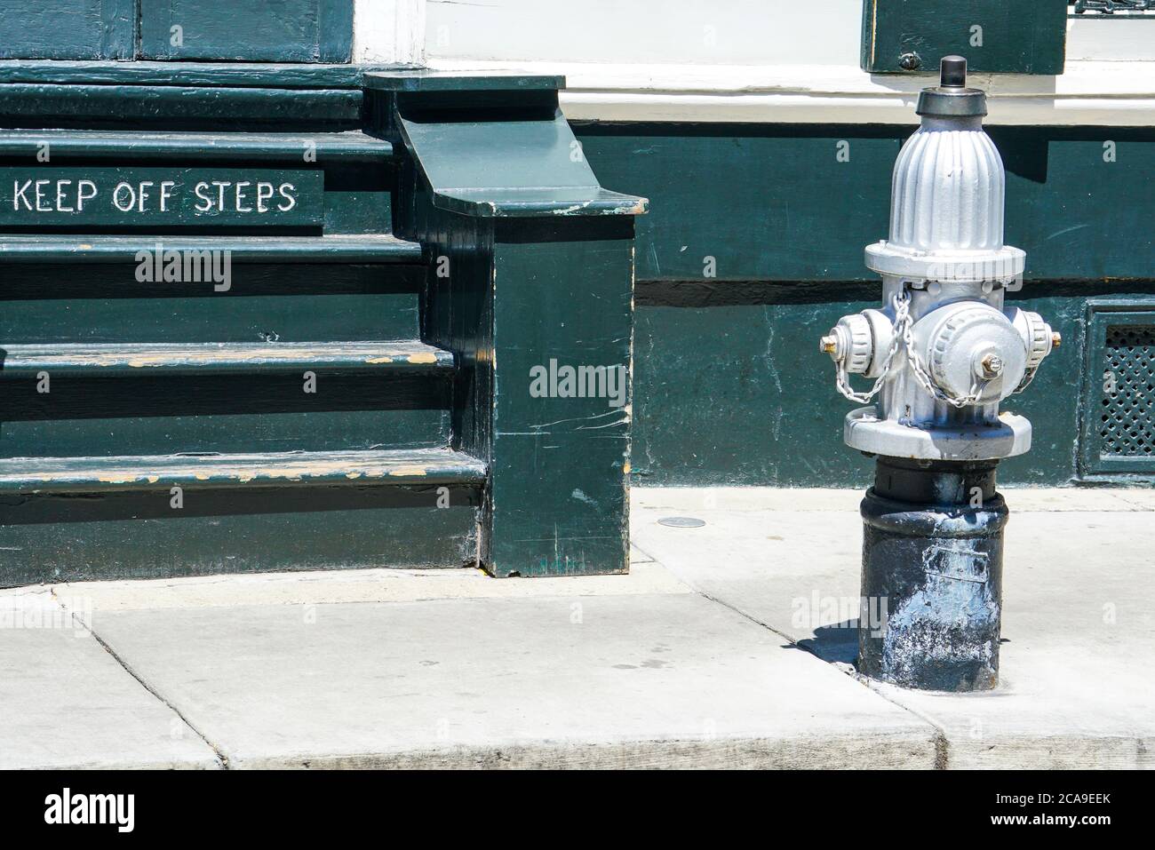 New Orleans - 04/15/2018 : Fire hydrant and green stairs on the ...