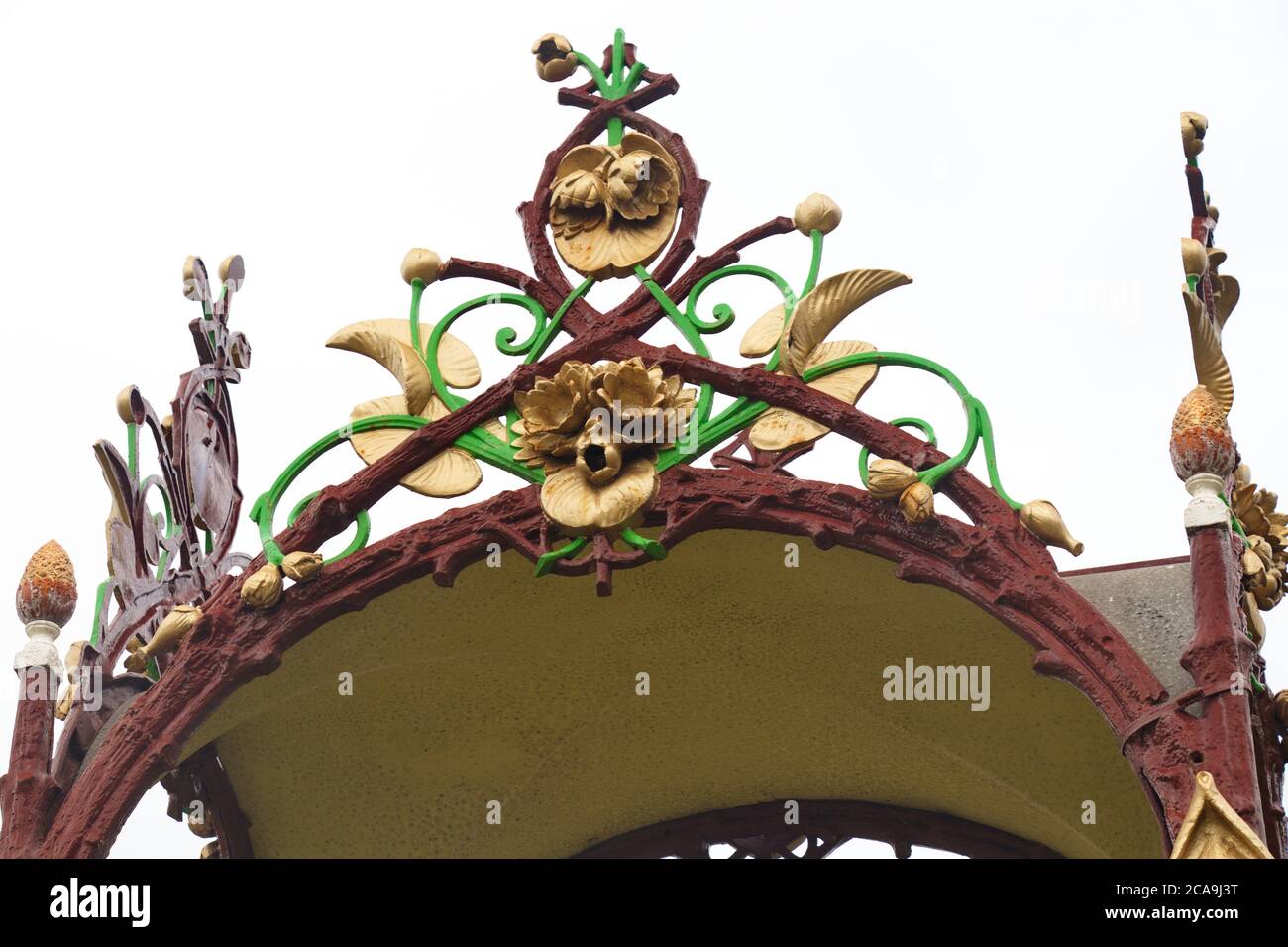 Decorative scrollwork hi-res stock photography and images - Alamy
