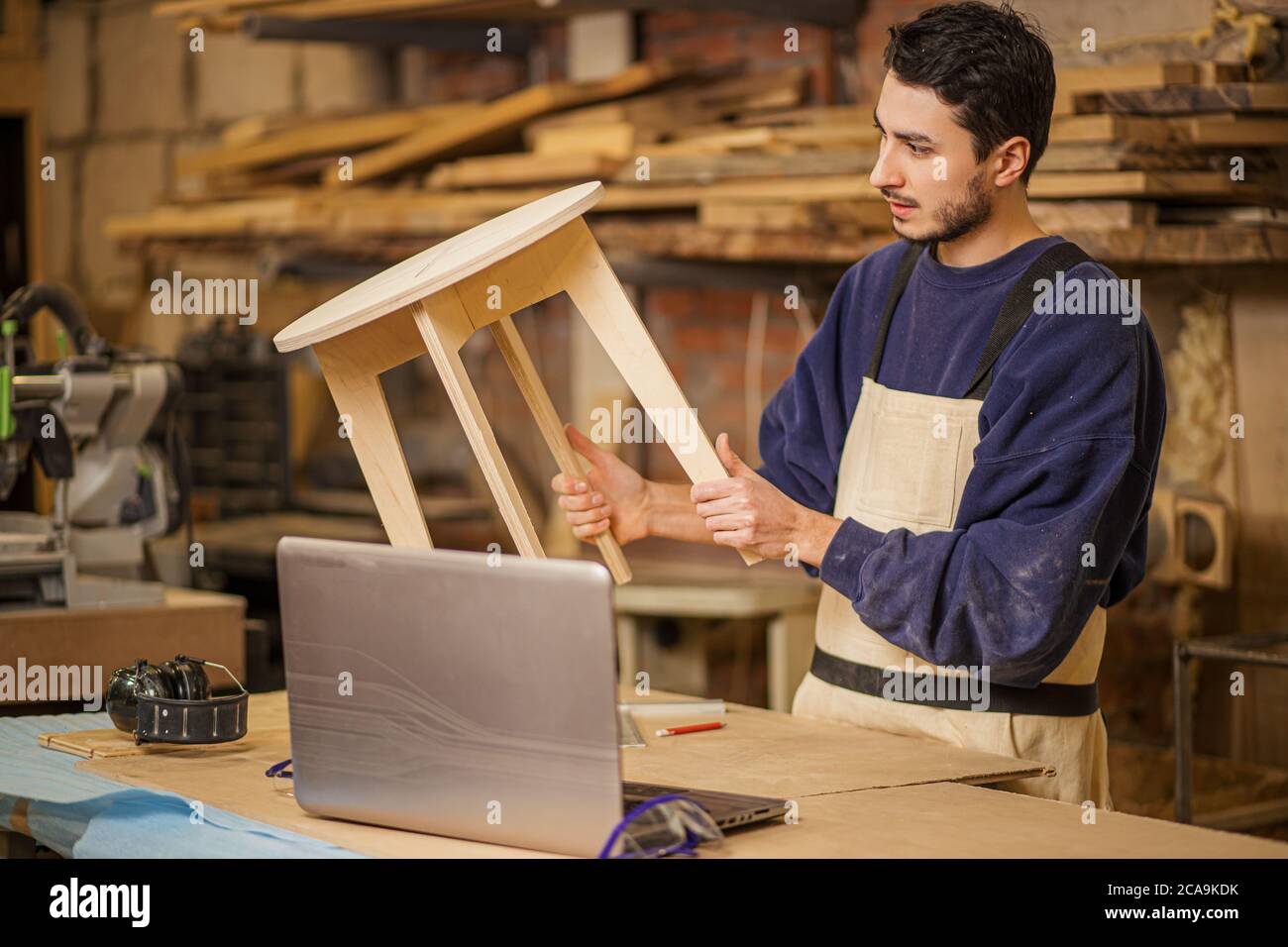 Woodworker male worker using hammer hi-res stock photography and images ...