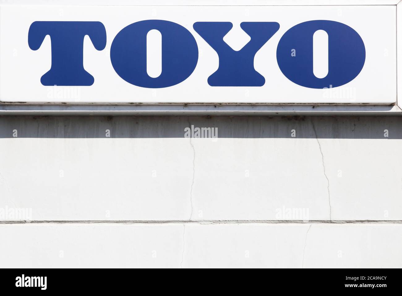 Toyo tires hi-res stock photography and images - Alamy