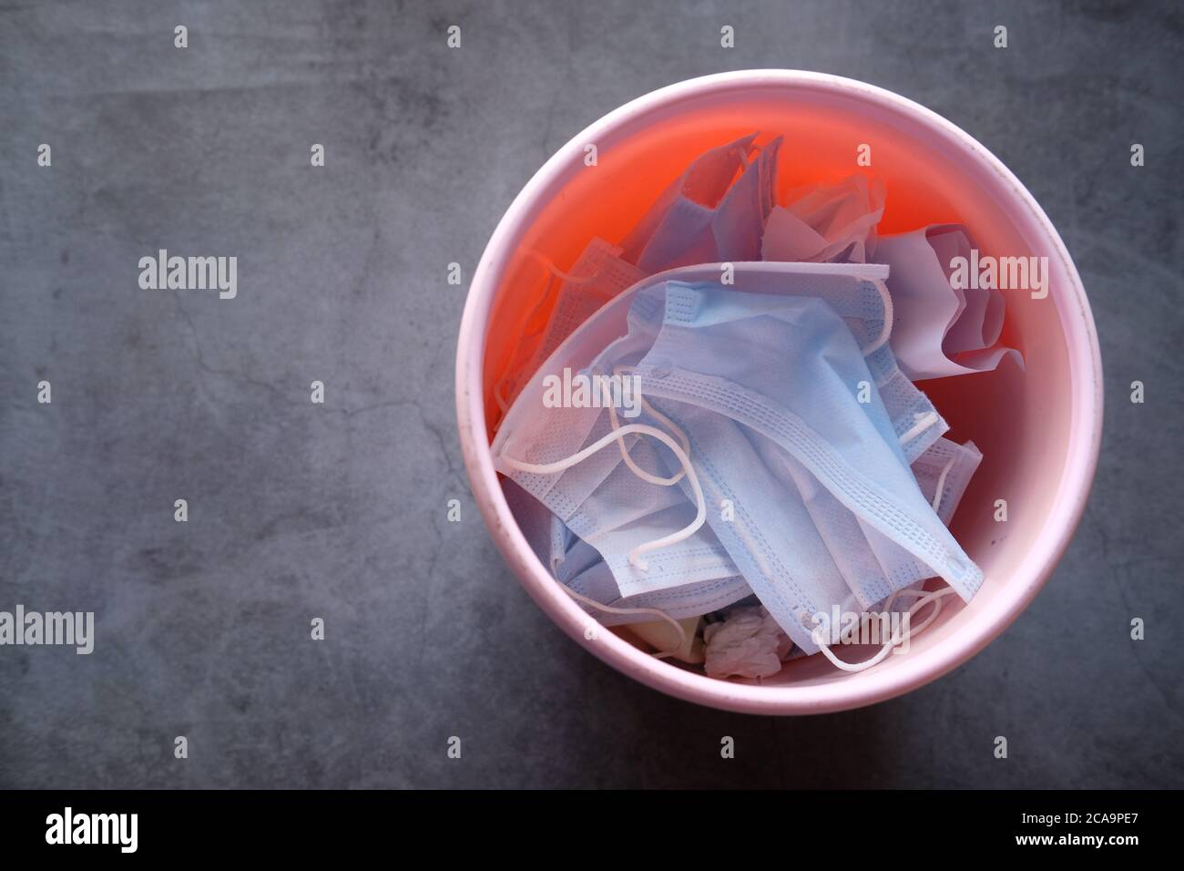Medical waste how to dispose hi-res stock photography and images - Alamy