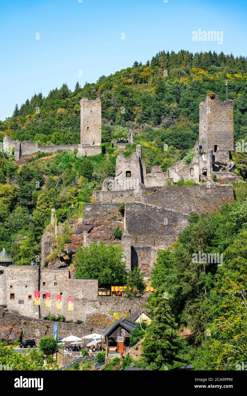 Medieval castles hi-res stock photography and images - Alamy