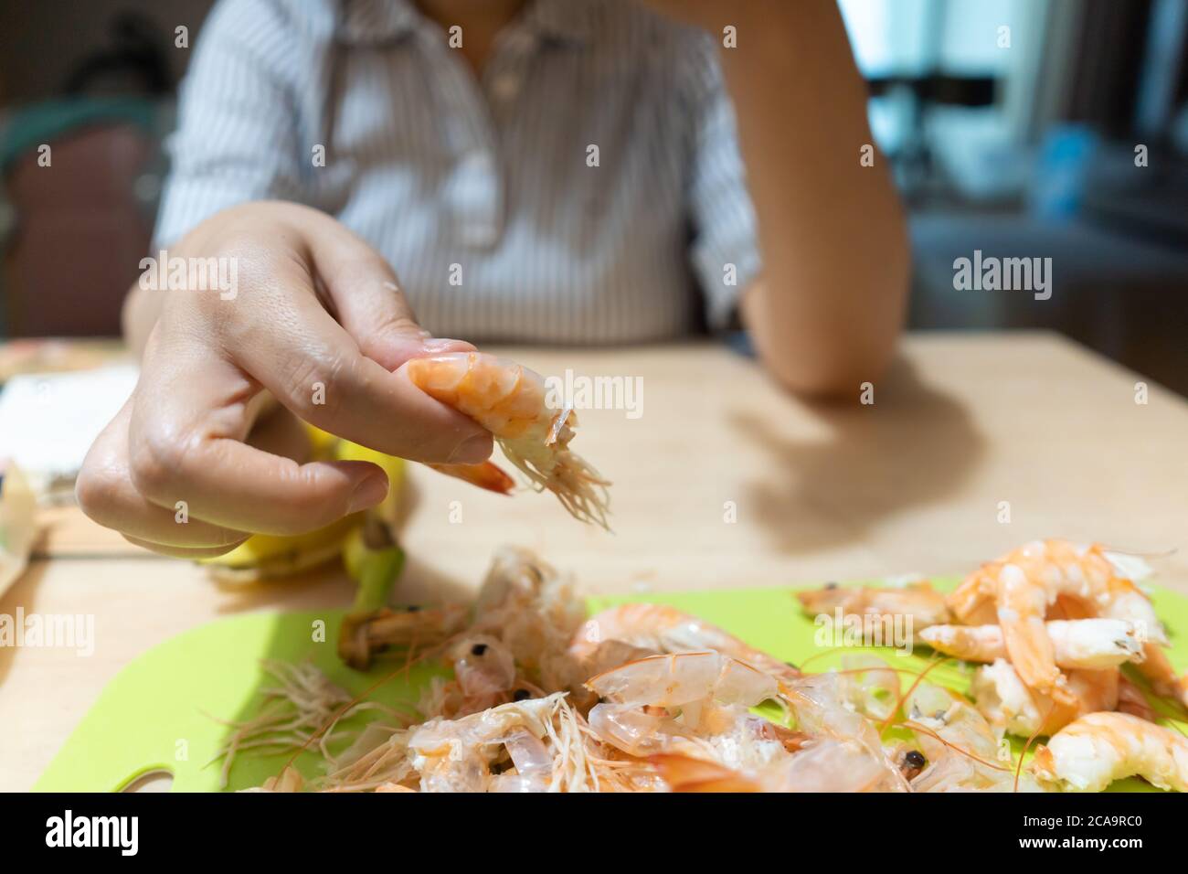 Hand holding a red pawn hi-res stock photography and images - Alamy