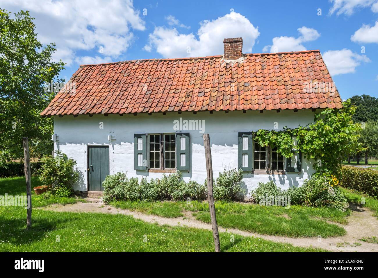 19th century farm house hi-res stock photography and images - Alamy