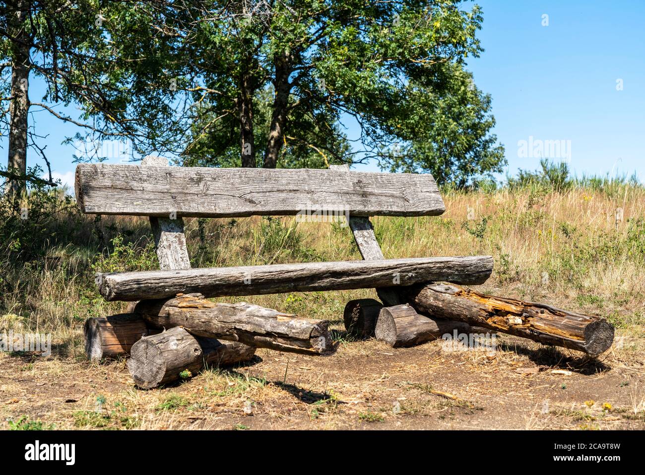 Rotten bench hi-res stock photography and images - Alamy