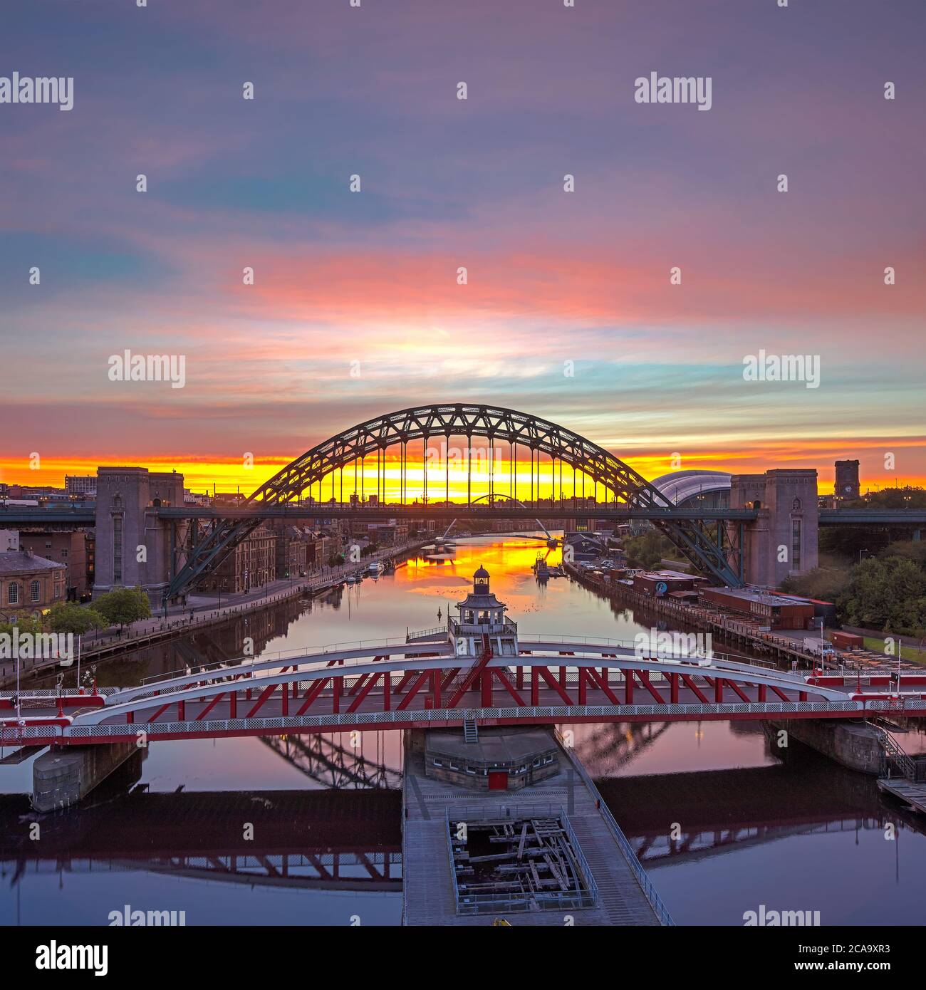 Newcastle & Gateshead Quayside at dawn in summer, Newcastle upon Tyne ...