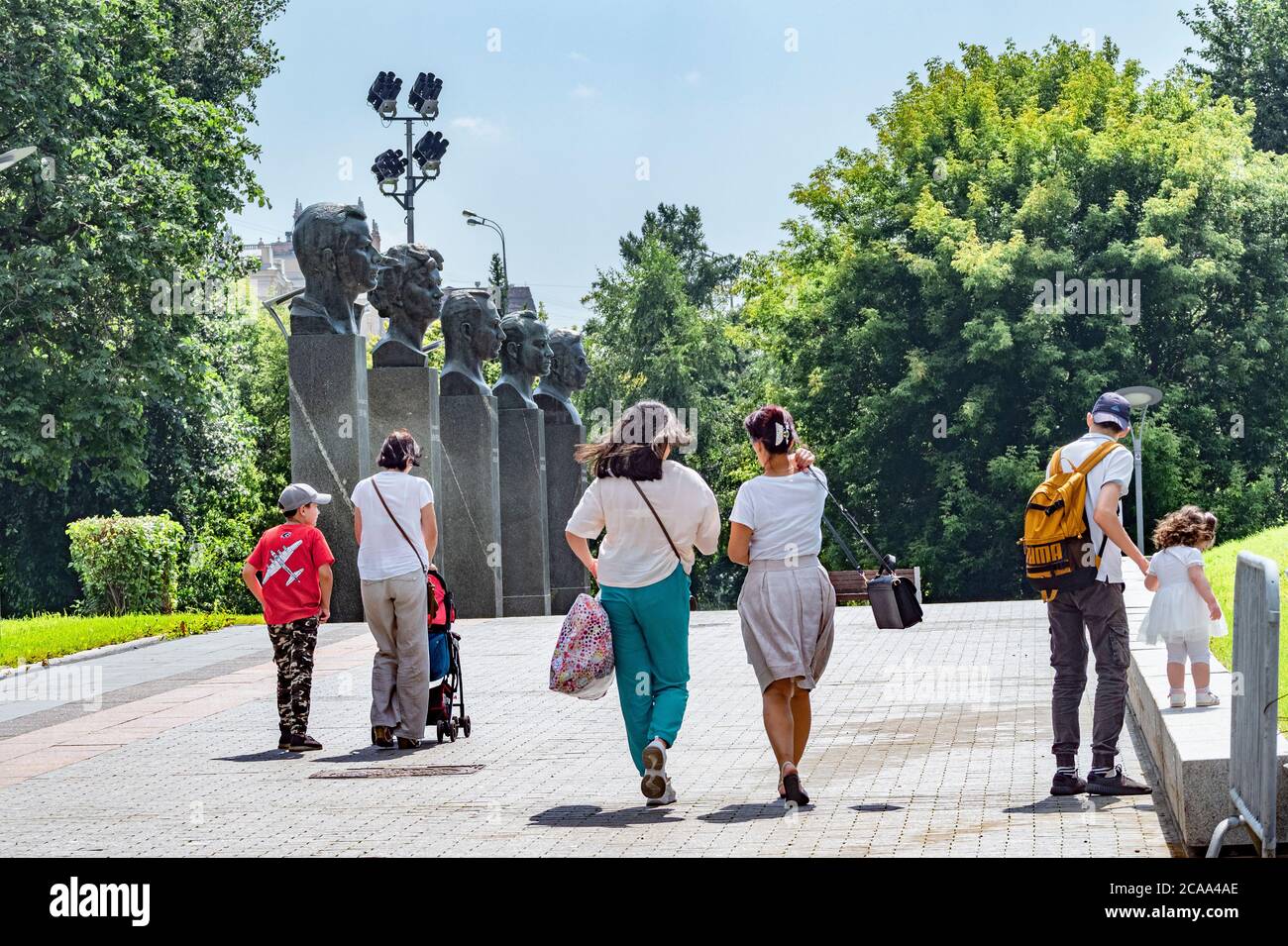 People on the streets of Moscow, Russia Stock Photo - Alamy