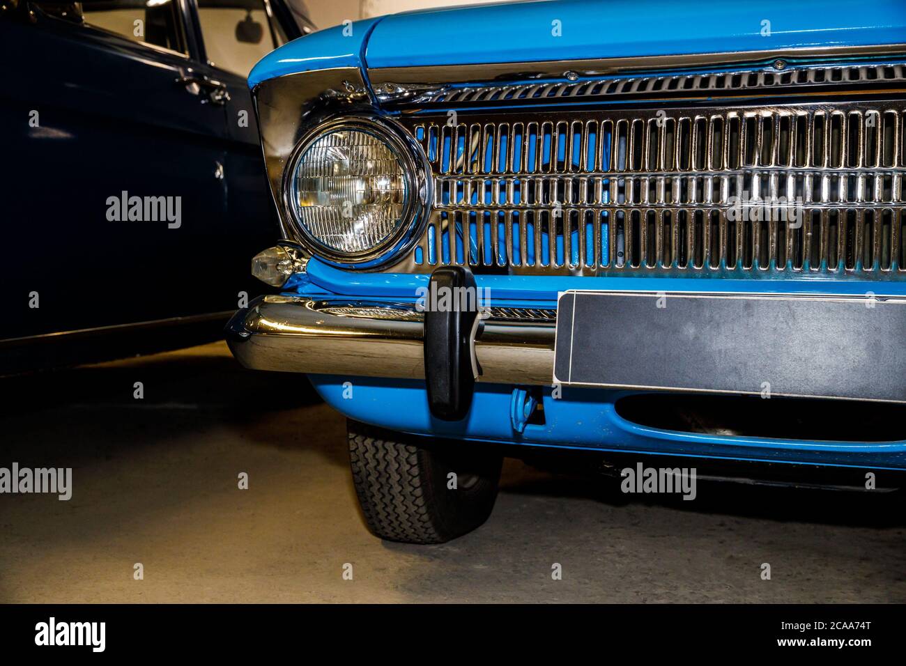 blue retro car Stock Photo - Alamy