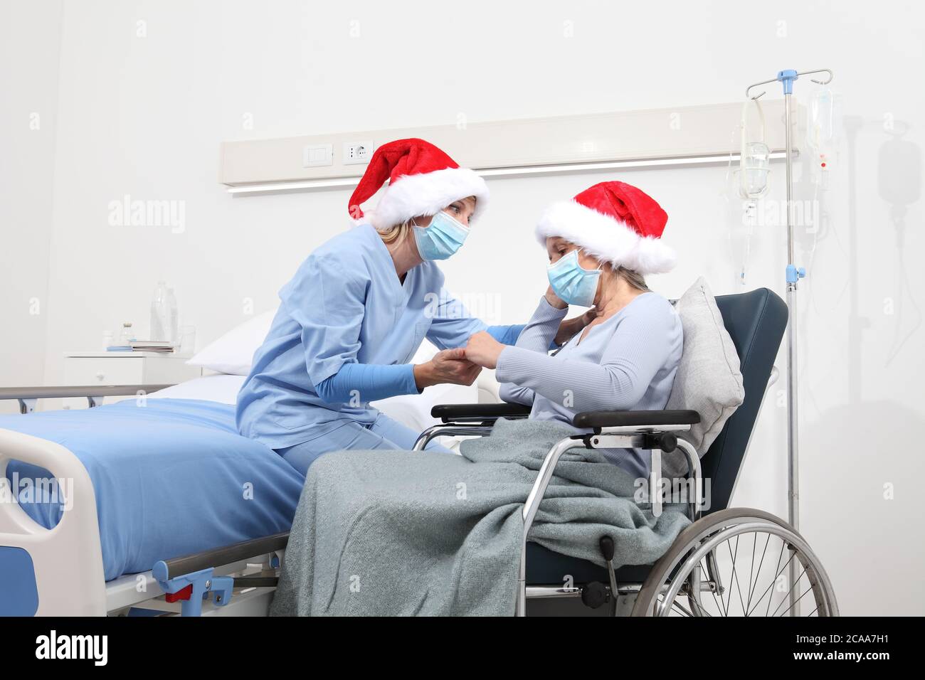 Christmas day isolated in hospital room with coronavirus, nurse take ...