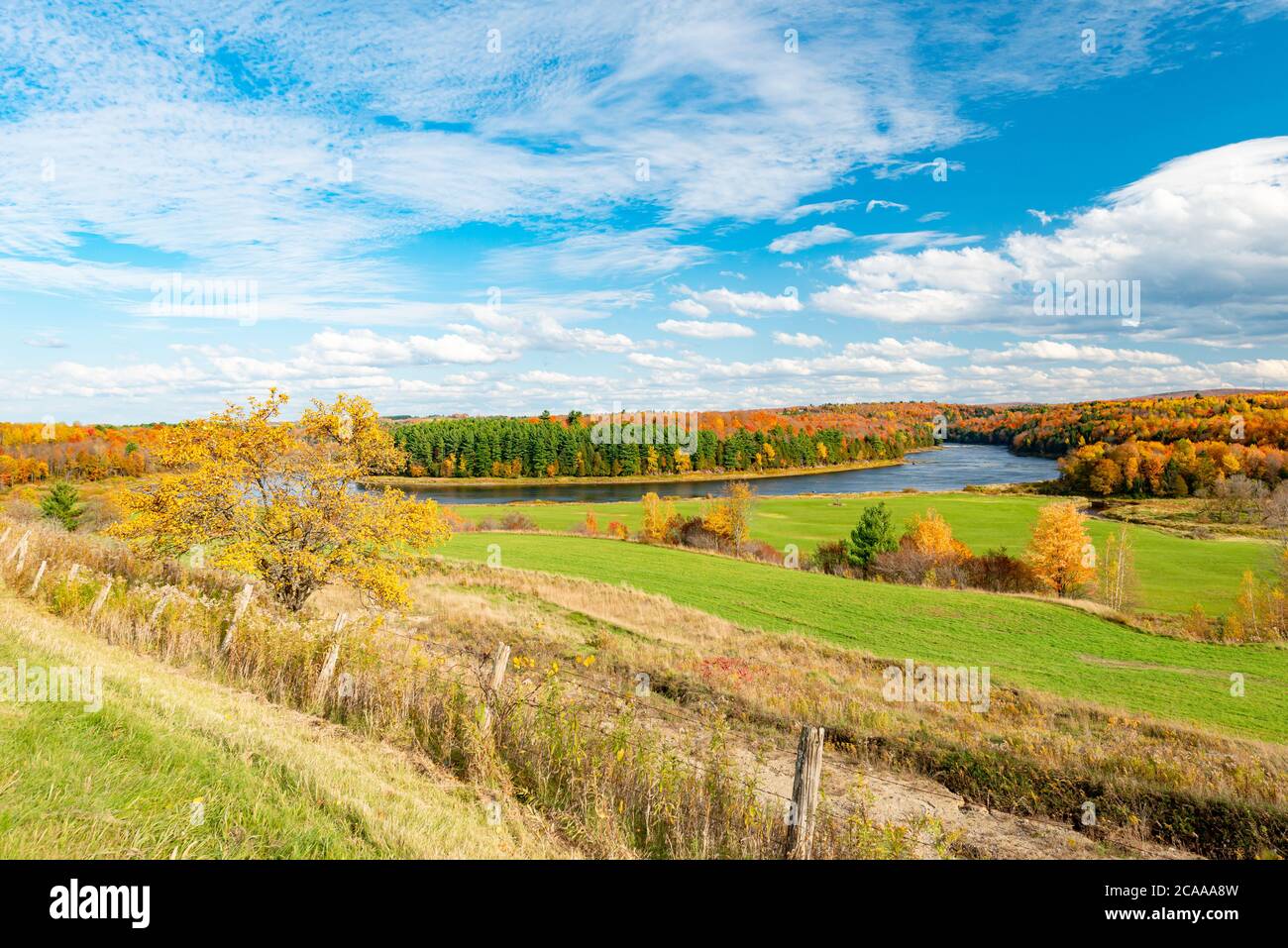 Quebec scenery hi-res stock photography and images - Alamy