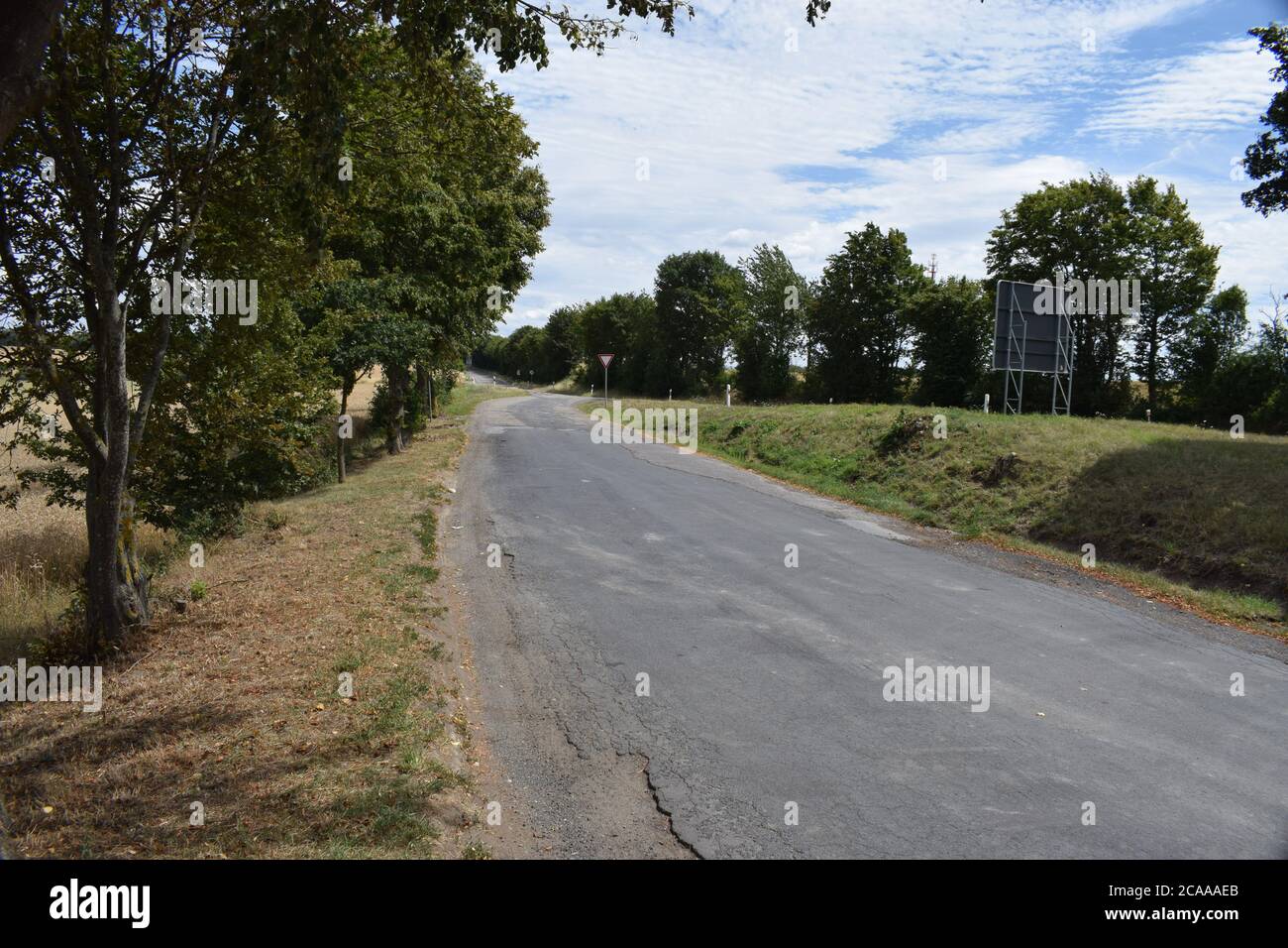 Cracked tarmac road heat hi-res stock photography and images - Alamy