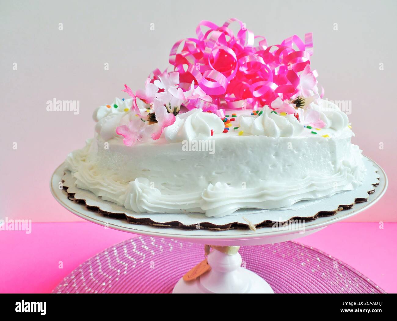 Ribbon cake hi-res stock photography and images - Alamy