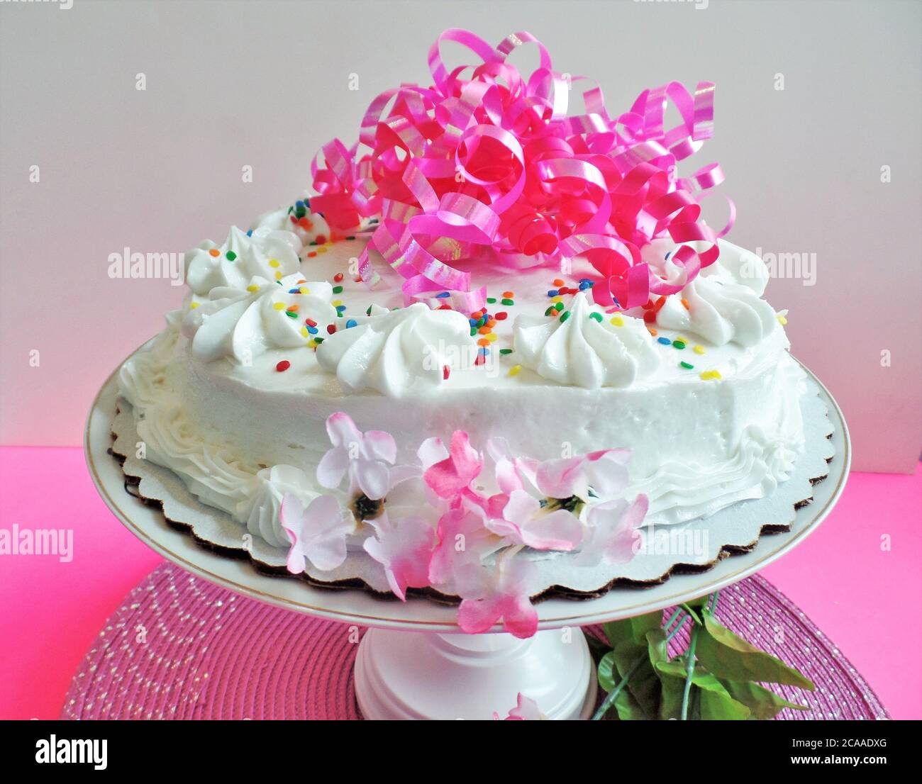 Decorated with ribbon hi-res stock photography and images - Alamy