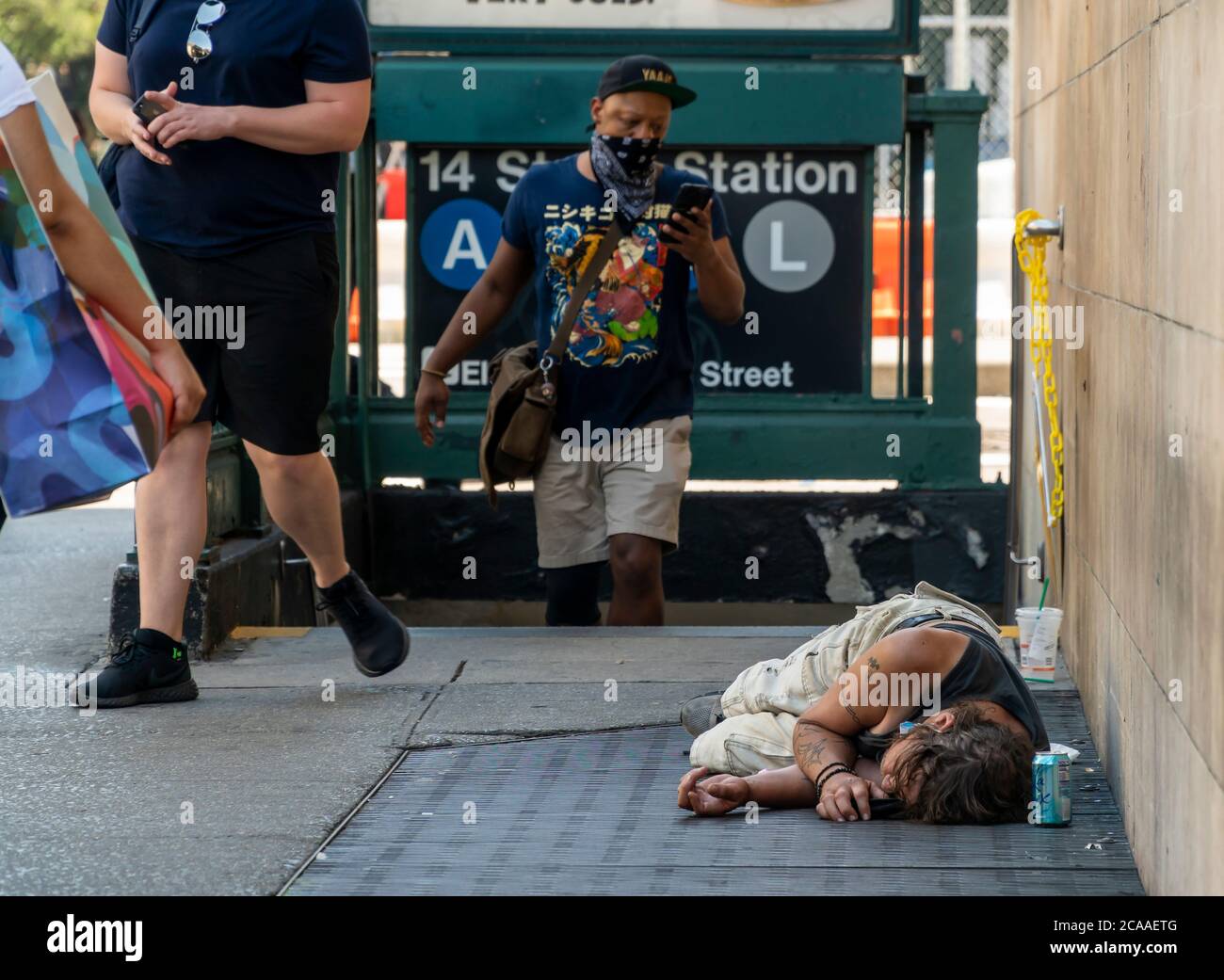 Homeless usa ignore hi-res stock photography and images - Alamy