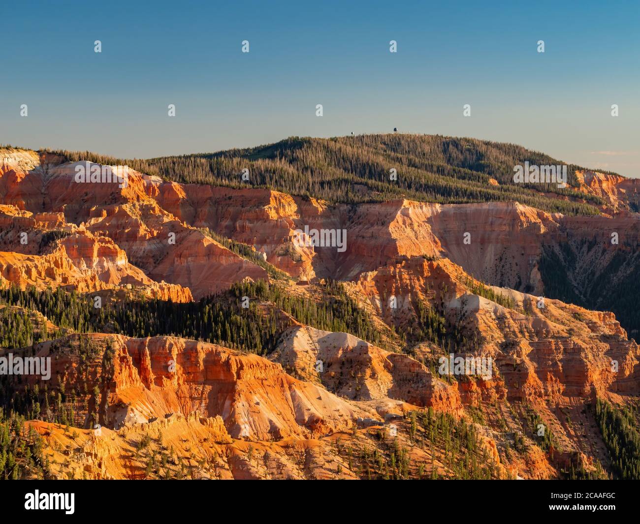 Beautiful landscape saw from North View Lookout of Cedar Breaks ...