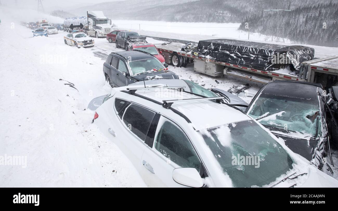 Snow accident multi vehicle hi-res stock photography and images - Alamy