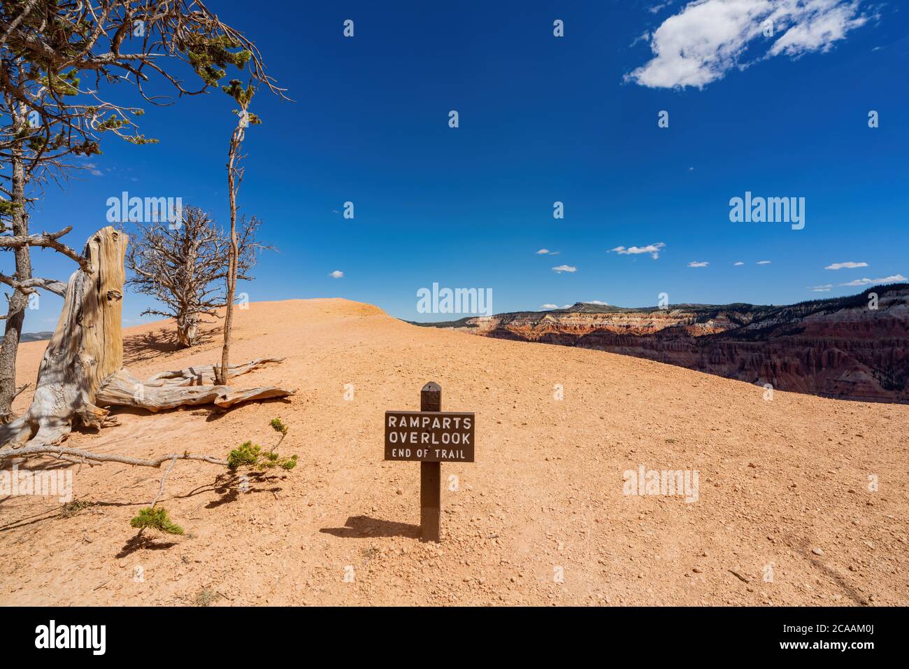 End of trail sign hi-res stock photography and images - Alamy