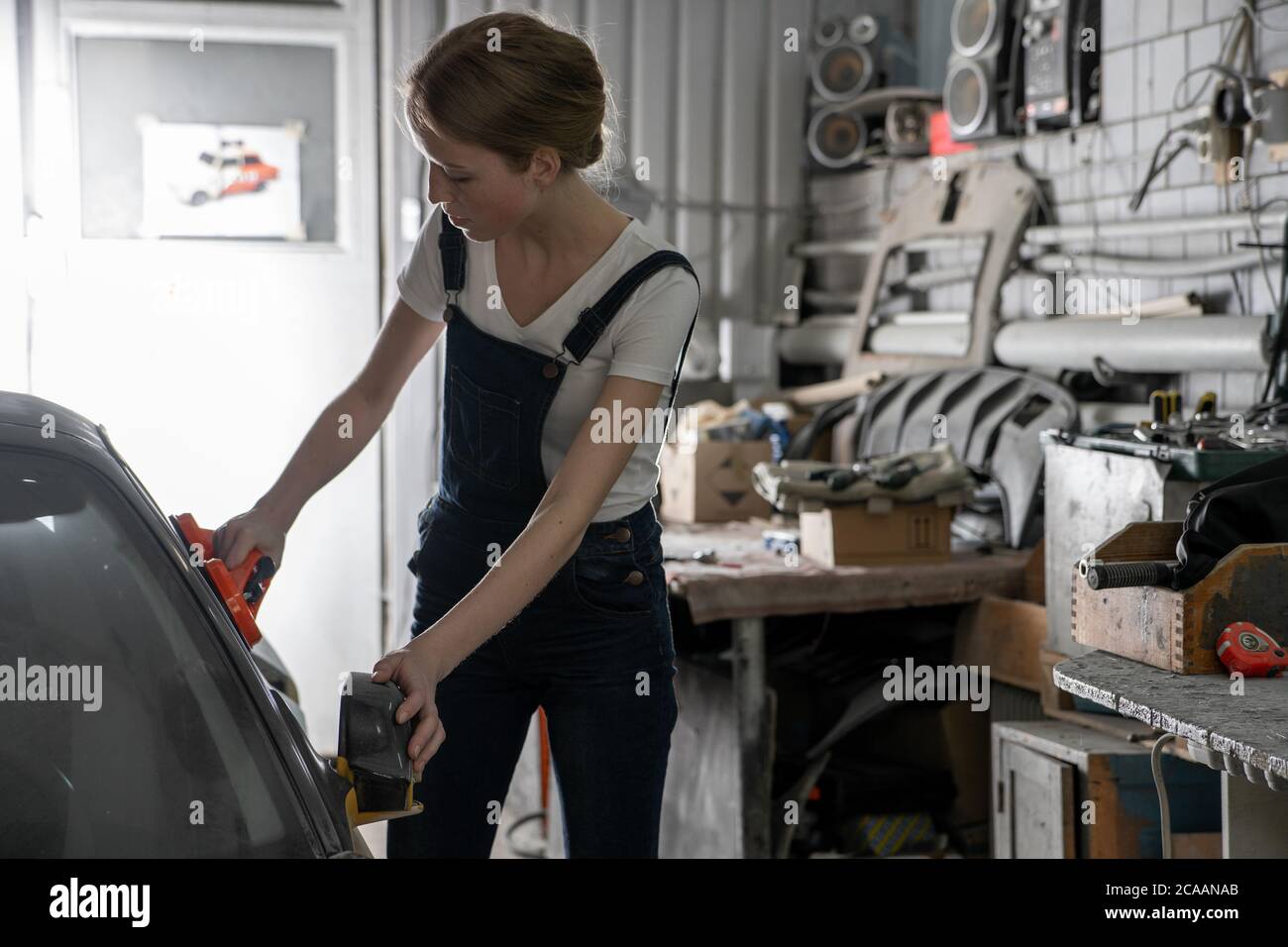 Tuning station hi-res stock photography and images - Alamy