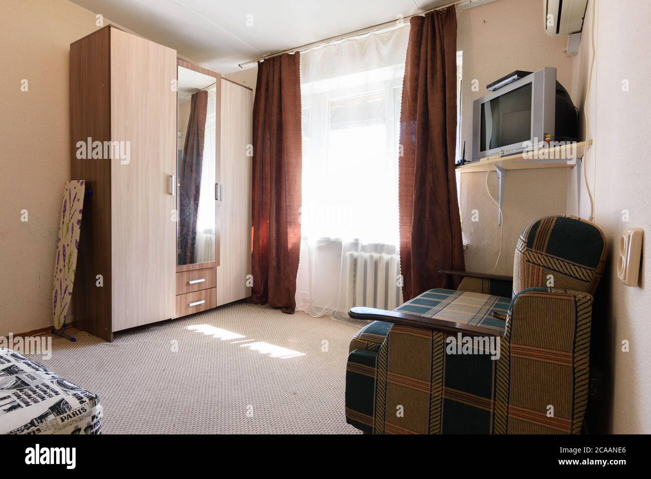 Poor living room tv hi-res stock photography and images - Alamy