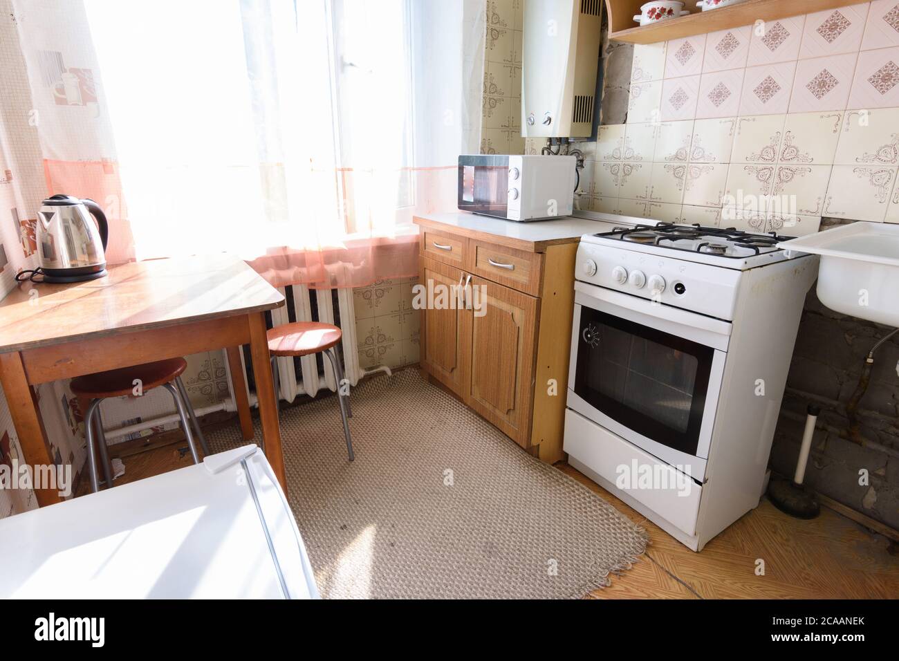 Old kitchen unit hi-res stock photography and images - Alamy