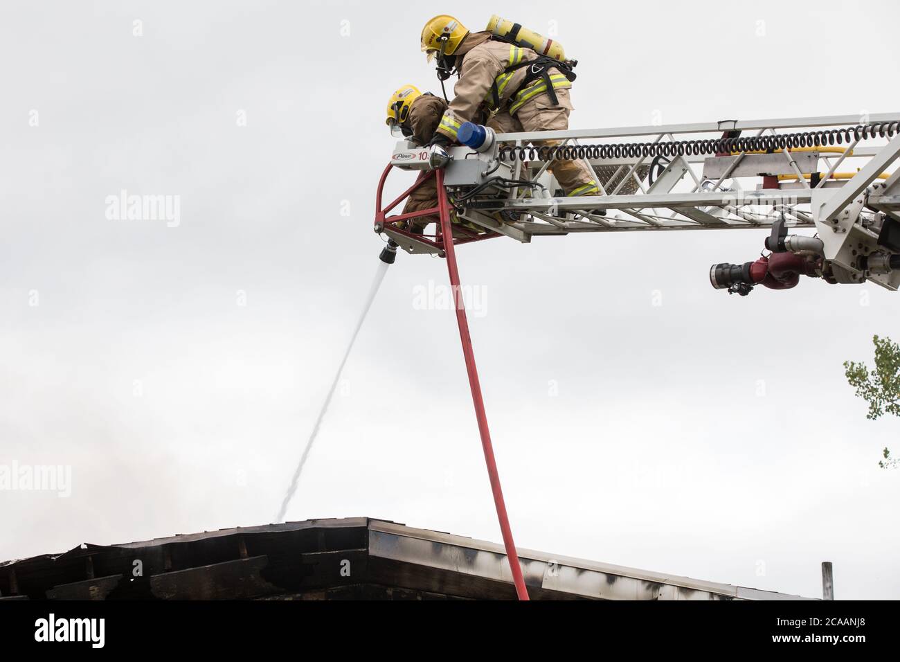 Roof ladder hi-res stock photography and images - Alamy