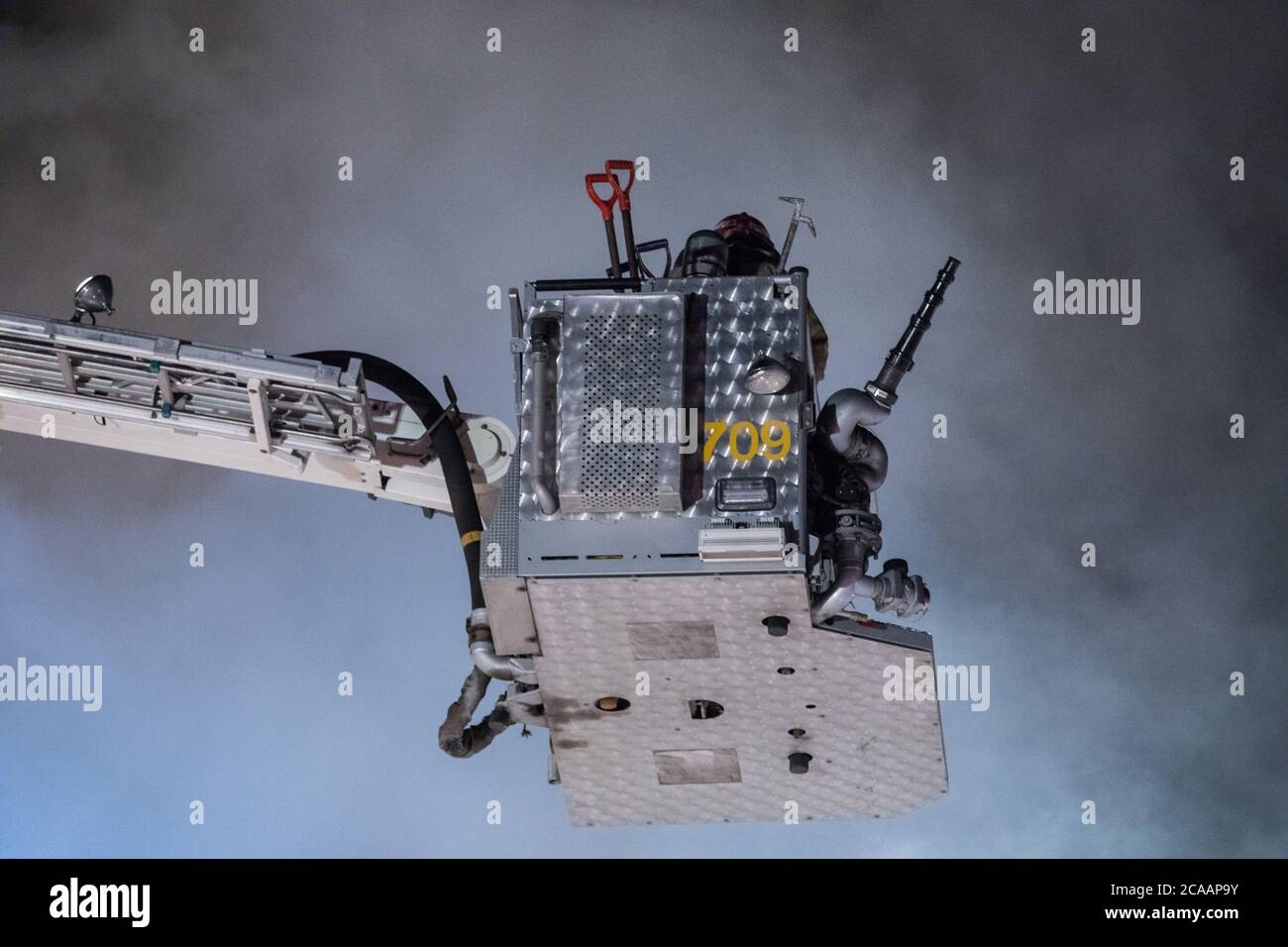 Hook and ladder fire truck hi-res stock photography and images - Alamy