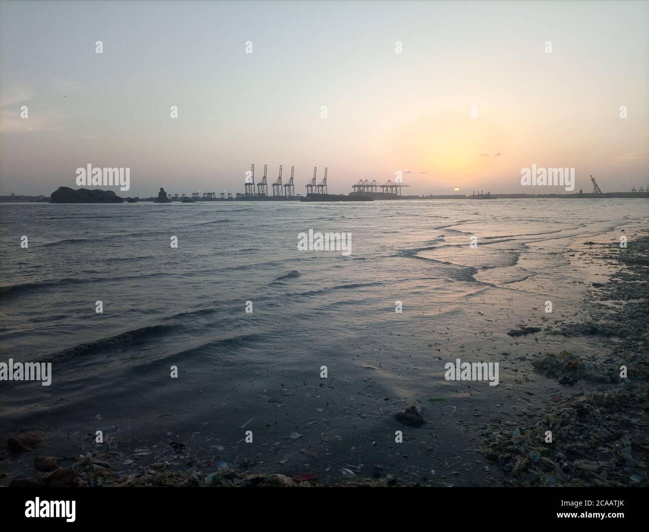 Karachi harbour hi-res stock photography and images - Alamy